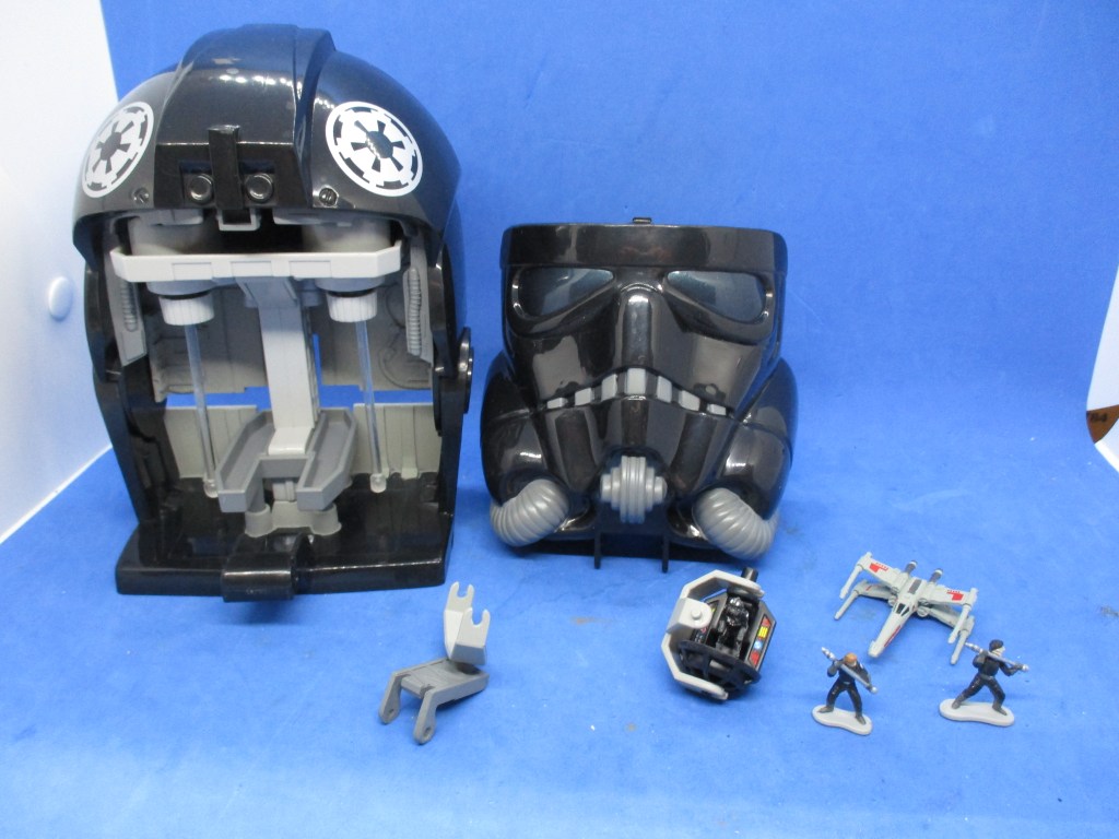 Star Wars Micro Machines Tie Fighter Pilot/ Academy Transforming Action ...