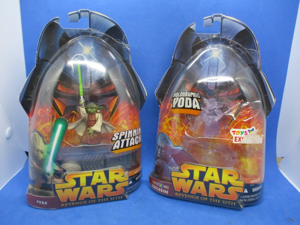 two different Star Wars Revenge of the sith Yoda Figures Spinning ...